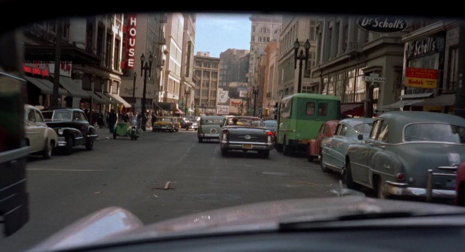 IMCDb.org: 1957 Oldsmobile Super 88 in "Vertigo, 1958"