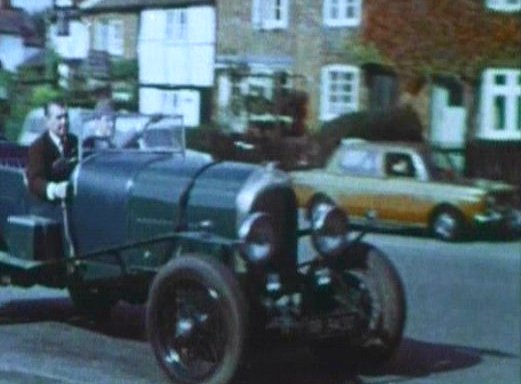 IMCDb.org: 1966 Simca 1000 GLS [950] in "They Came From Beyond Space, 1967"