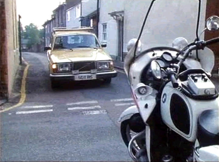 IMCDb.org: 1975 BMW R 75/6 Police in "Lovejoy, 1986-1994"