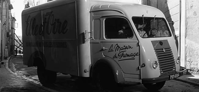 IMCDb.org: 1962 Renault 2,5T Galion [R2167] in "La cuisine au beurre, 1963"