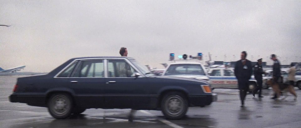 IMCDb.org: 1983 Ford LTD in "Running Scared, 1986"