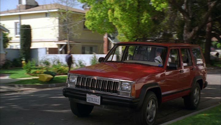 IMCDb.org: 1991 Jeep Cherokee Sport [XJ] in "Ghost Whisperer, 2005-2010"