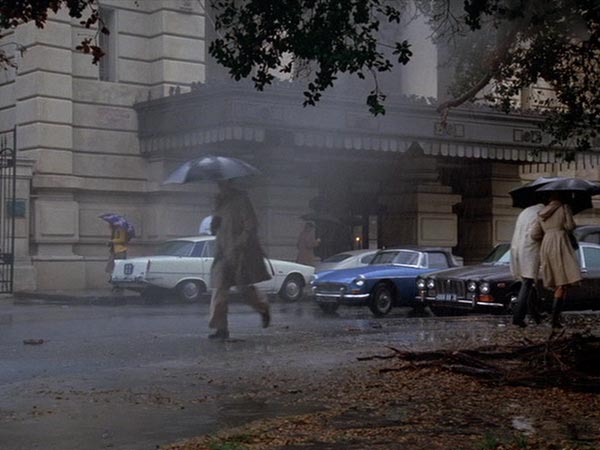 IMCDb.org: 1966 Rover 2000 TC 'Federal' MkI [P6] in "Wonder Woman, 1976 ...