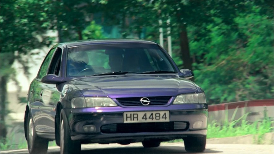 IMCDb.org: 1996 Opel Vectra CD 2.0 16V [B] in "Saat po long, 2005"