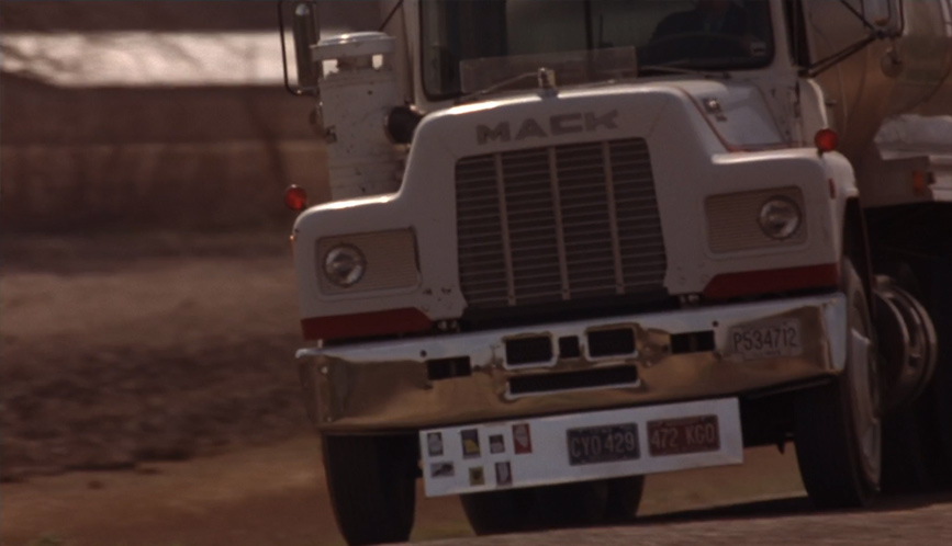 IMCDb.org: Mack R-Series in "Michael, 1996"