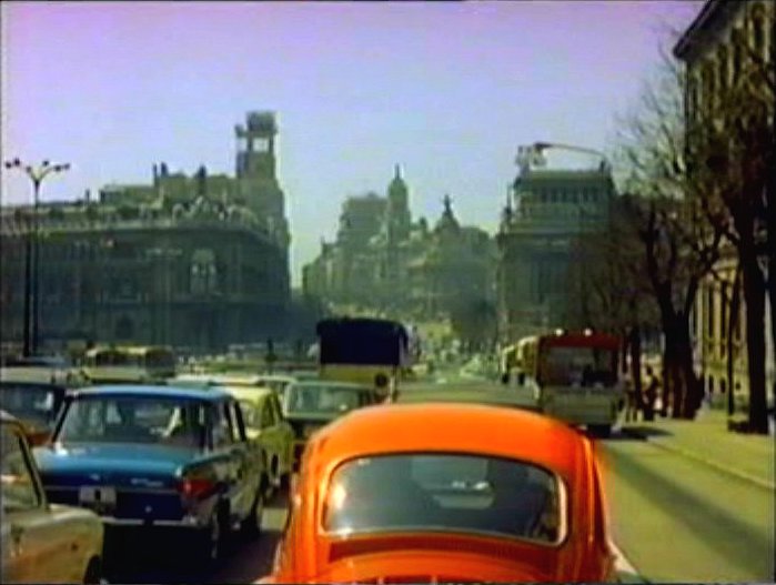 IMCDb.org: 1969 Seat 1500 'Bifaro' in "La femme aux bottes rouges, 1974"