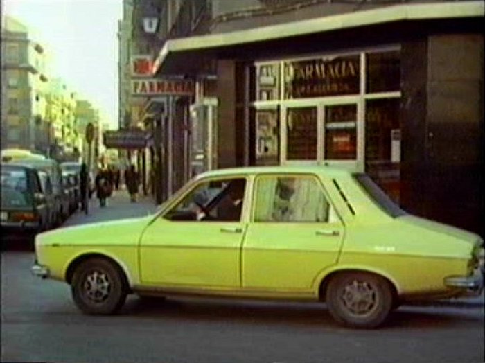 IMCDb.org: 1972 Renault 12 S Série 1 [R1260] in "La femme aux bottes ...