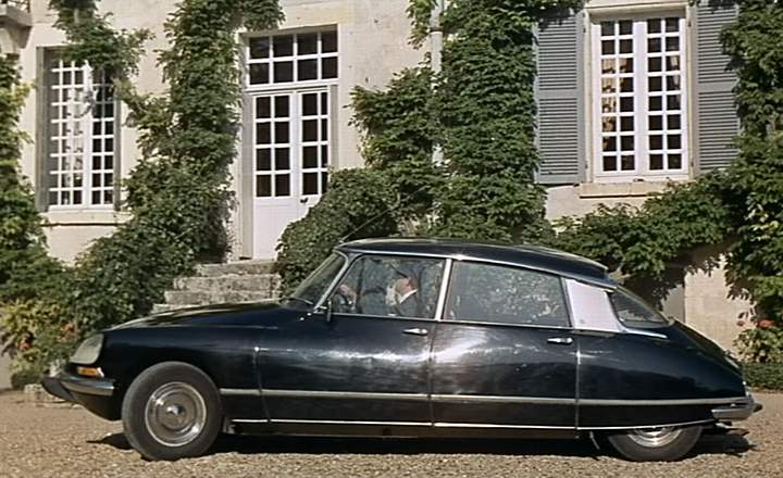 IMCDb.org: 1971 Citroën DS 21 Pallas in "Les noces rouges, 1973"