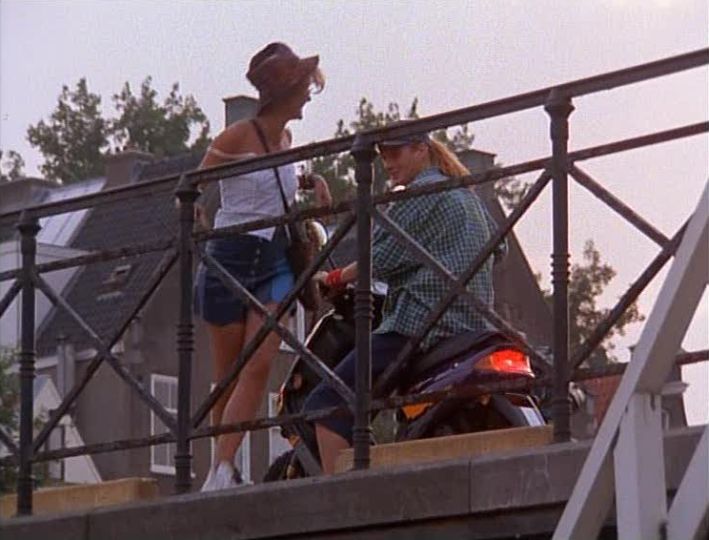 IMCDb.org: Peugeot Buxy in "Night Watch, 1995"