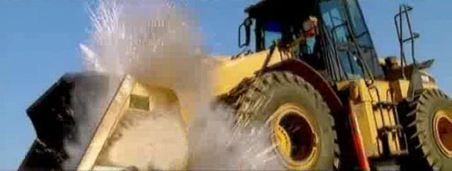 IMCDb.org: Caterpillar 900 Series Wheel Loader in "Mission Zero, 2007"