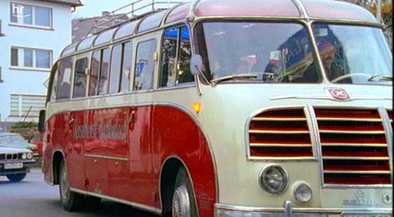 IMCDb.org: 1953 Kässbohrer Setra S 8 Panoramabus in "Tatort - Eulenburg, 1997"