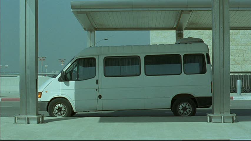 IMCDb.org: 1995 Ford Transit MkIII in "ביקור התזמורת (The Band's Visit), 2007"