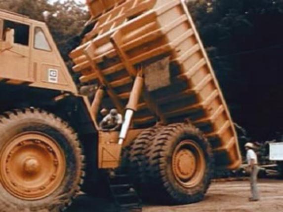 IMCDb.org: Caterpillar 776 in "Shake Hands With Danger, 1980"