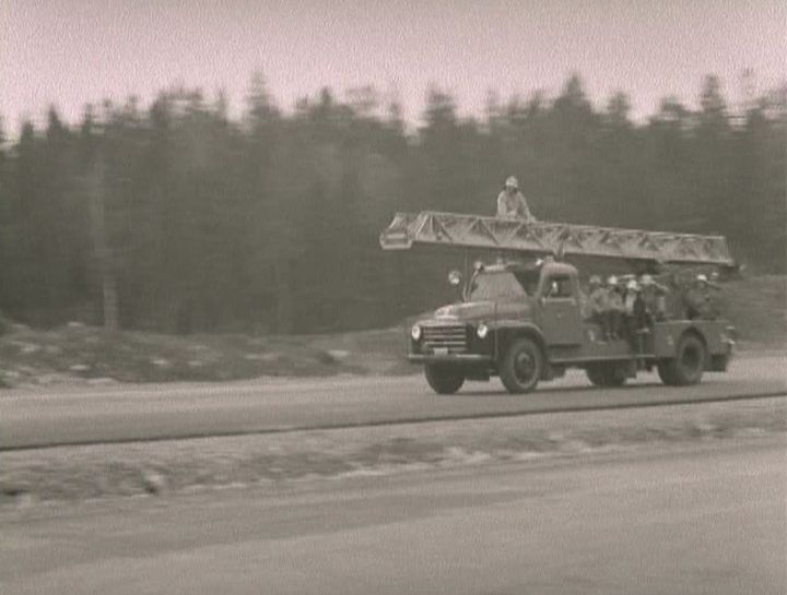 IMCDb.org: 1955 Volvo L 370 Brage Magirus in "Drra på - kul grej på väg ...