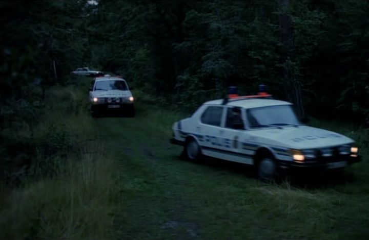 IMCDb.org: 1984 SAAB 900 Polis Gen.1 in "Il Capitano, 1991"