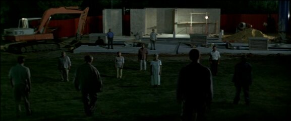 IMCDb.org: Poclain 75 in "Les revenants, 2004"