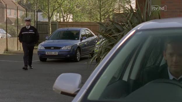 IMCDb.org: 2001 Ford Mondeo MkIII [CD132] in "Collision, 2009"