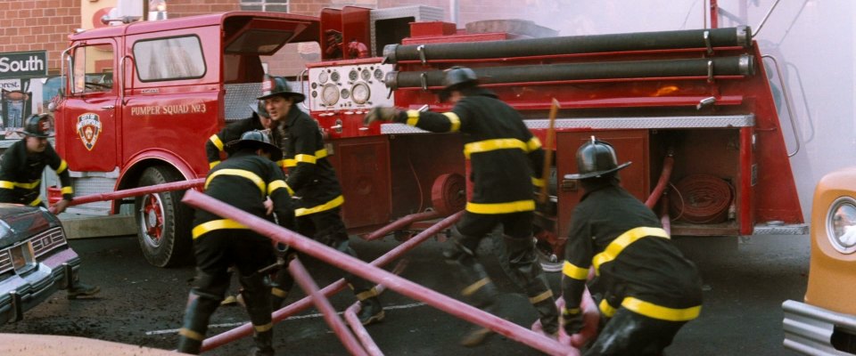 IMCDb.org: Mack CF Pumper in "Superman IV: The Quest for Peace, 1987"