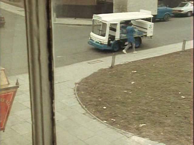 IMCDb.org: Morrison-Electricar D6 in "Dempsey & Makepeace, 1985-1986"