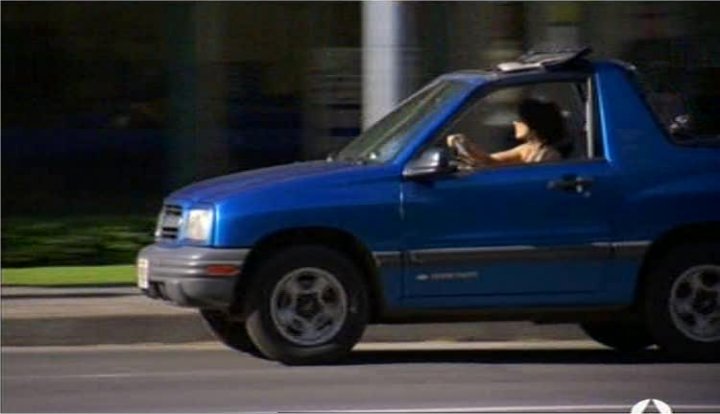 IMCDb.org: 2002 Chevrolet Tracker 2-Door Convertible [GMT190] in ...