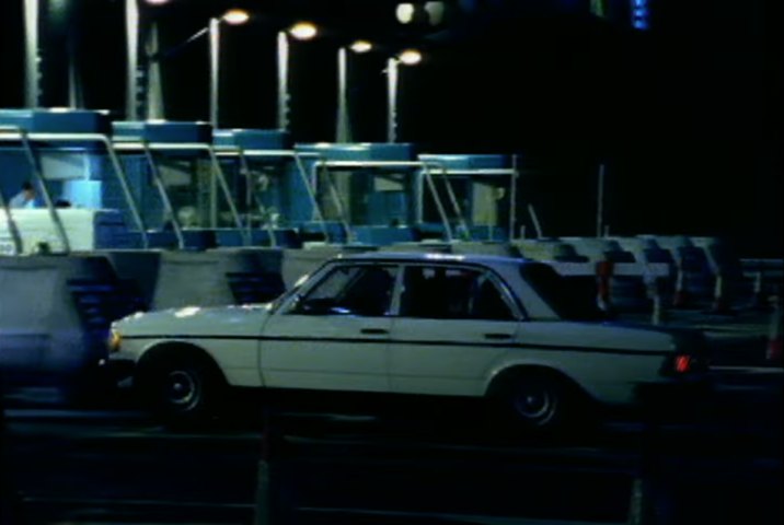 IMCDb.org: Mercedes-Benz [W123] in "Super Furry Animals: Play It Cool ...