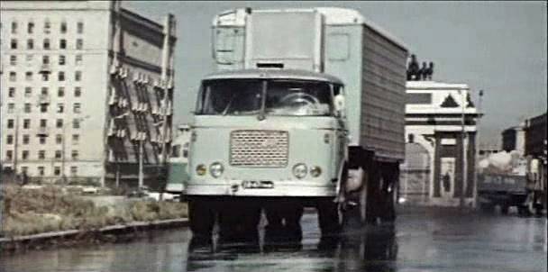 IMCDb.org: Škoda-Liaz 706 RTTN in "В Москве проездом (Passing Through ...