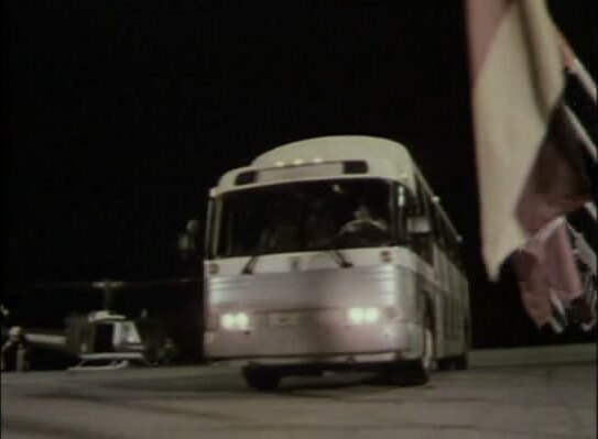 IMCDb.org: GMC 'Buffalo Bus' in "Sword of Gideon, 1986"