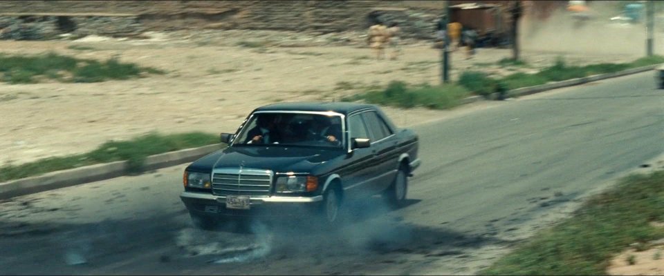 IMCDb.org: 1981 Mercedes-Benz S-Klasse [W126] in "Killer Elite, 2011"