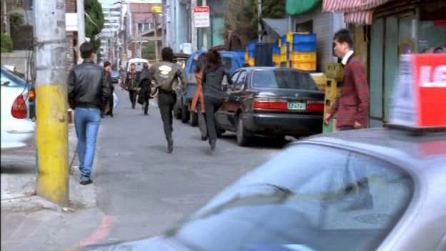 IMCDb.org: 1994 Kia Potentia [LA] in "투캅스 3 (Two Cops 3), 1998"