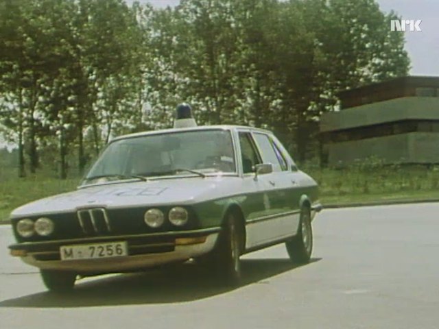 IMCDb.org: 1977 BMW 5 Polizei [E12] in "Derrick, 1974-1998"