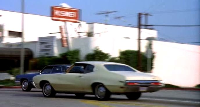 IMCDb.org: 1970 Buick Skylark in "The Late Show, 1977"