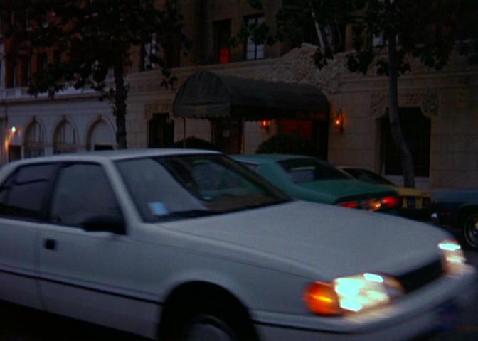 IMCDb.org: 1989 Hyundai Sonata [Y2] in "Seinfeld, 1989-1998"