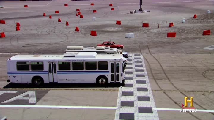 IMCDb.org: 1997 Neoplan AN 440 A CNG Transliner in "Top Gear USA, 2010 ...
