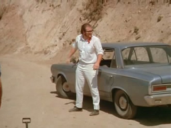 IMCDb.org: 1966 Rambler American 440 in "Country Cuzzins, 1970"