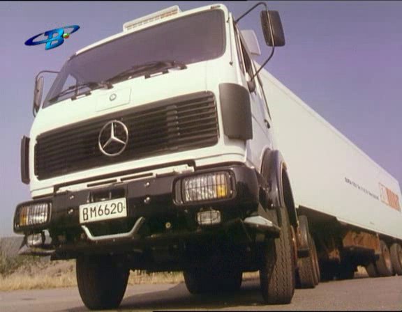 IMCDb.org: 1980 Mercedes-Benz 2235 [NG] in "Zaplahata, 1989"
