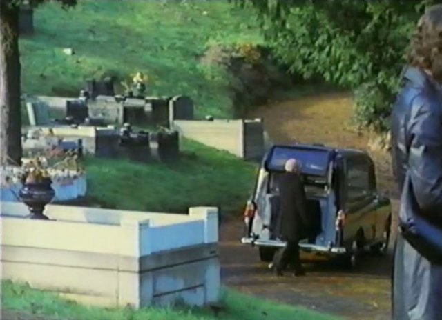IMCDb.org: 1970 Austin FL2 Hearse Startins in "Rhosyn a Rhith, 1986"