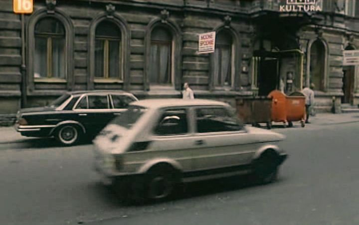 IMCDb.org: 1988 Polski Fiat 126p 650 E [126A.1/FL] in "Rozmowa z ...