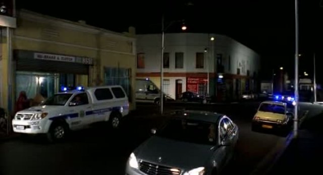 IMCDb.org: 2005 Toyota Hilux Single Cab [N70] in "Natale in Sudafrica ...