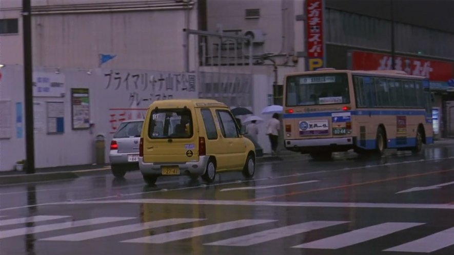 IMCDb.org: 1993 Mitsubishi Fuso Aero Star in "Sau sun nam nui, 2001"