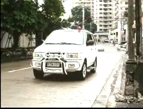 IMCDb.org: 2002 Isuzu Hi-Lander Crosswind XTO [TBR] in "Fantastic Man ...