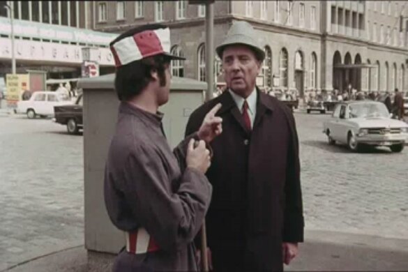 IMCDb.org: 1966 Audi [F103] in "Dr. Fummel und seine Gespielinnen, 1970"