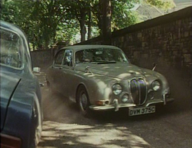 IMCDb.org: 1965 Jaguar S-Type [XJ3] in "The XYY Man, 1976-1977"