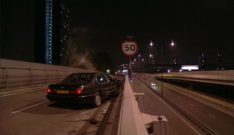 IMCDb.org: BMW 7 [E32] in "Luminal, 2004"