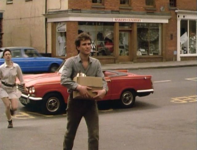 IMCDb.org: 1969 Triumph Vitesse 2-Litre Mk2 in "A Fatal Inversion, 1992"