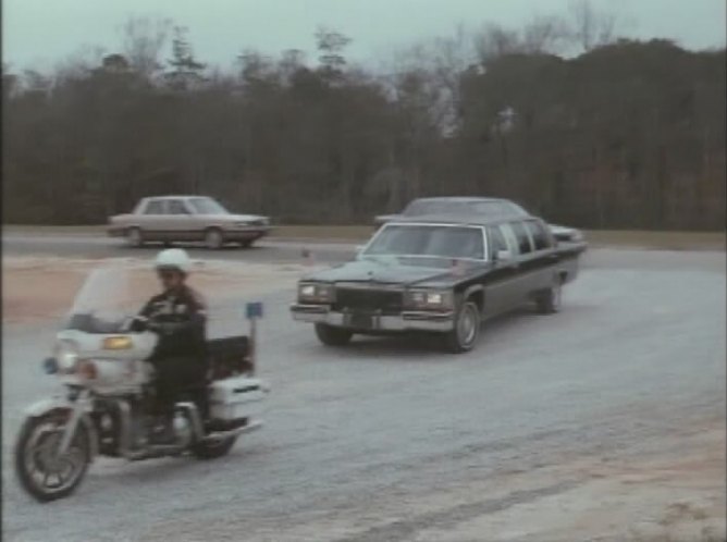 IMCDb.org: Harley-Davidson FLHP Electra Glide in "Firehead, 1991"