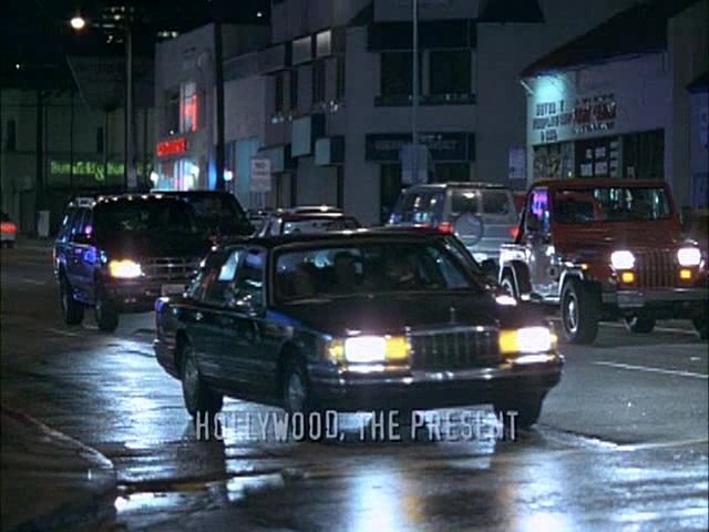 IMCDb.org: 1990 Lincoln Town Car in "Don't Look Back, 1996"