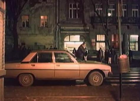 IMCDb.org: 1976 Peugeot 604 V6 SL [561A] in "Halo taxi, 1983"