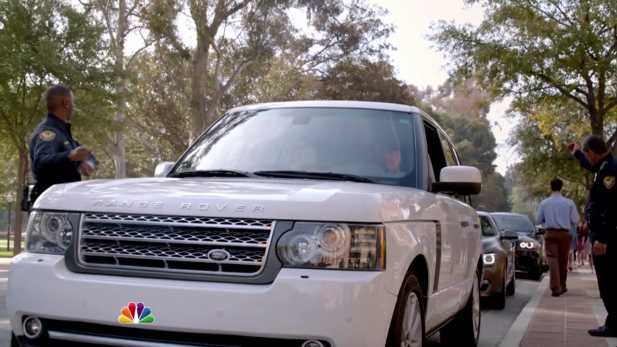 IMCDb.org: 2010 Land-Rover Range Rover Series III [L322] in "Crisis, 2014"