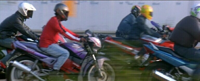 IMCDb.org: Hero Honda CBZ in "Dhoom, 2004"