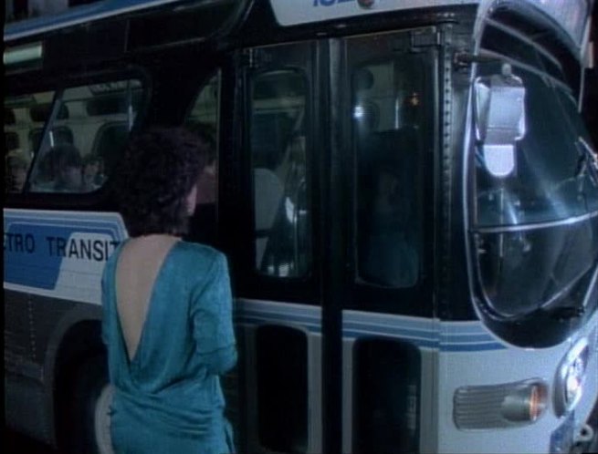 IMCDb.org: 1961 GMC TDH 4516 'New Look' in "1st & Ten, 1984-1991"